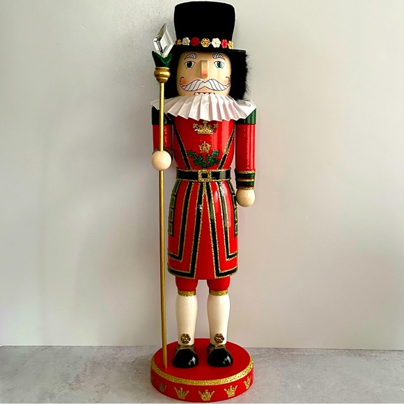 Lord & Taylor | Holiday | Vintage Beefeater Tower Of London Guard 8 ...